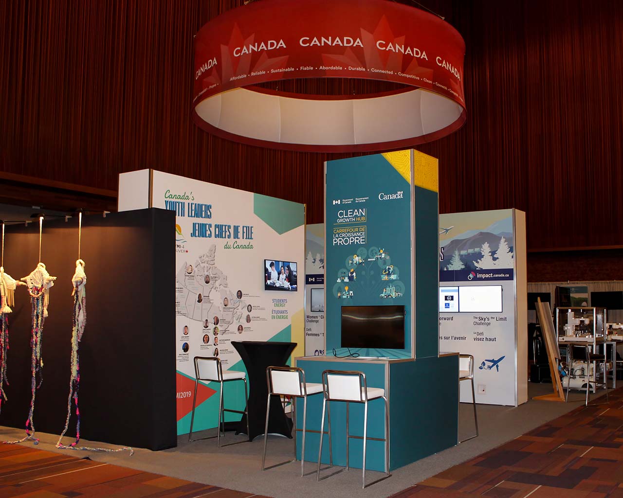 Exhibits and Tradeshow Services - Custom Activations Exhibits and Tradeshow Services - Custom Activations
